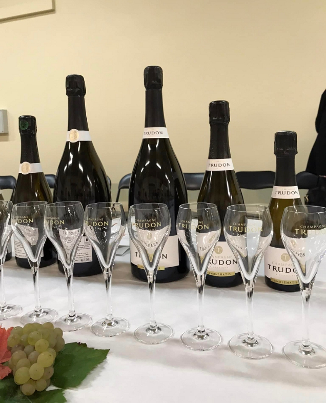 Visite de la cave de chez Trudon en Champagne - Voyages Suncars